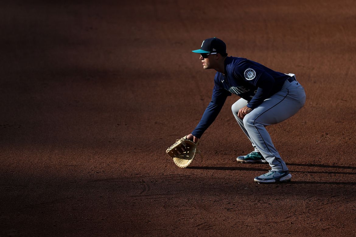Finally healthy, Evan White looking to revive career with Mariners by ...