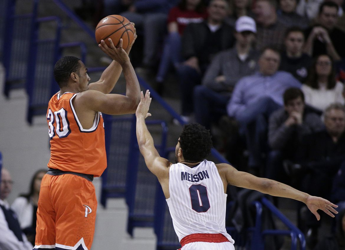 Lamond Murray Jr., the WCC’s leading scoring, leads the Waves