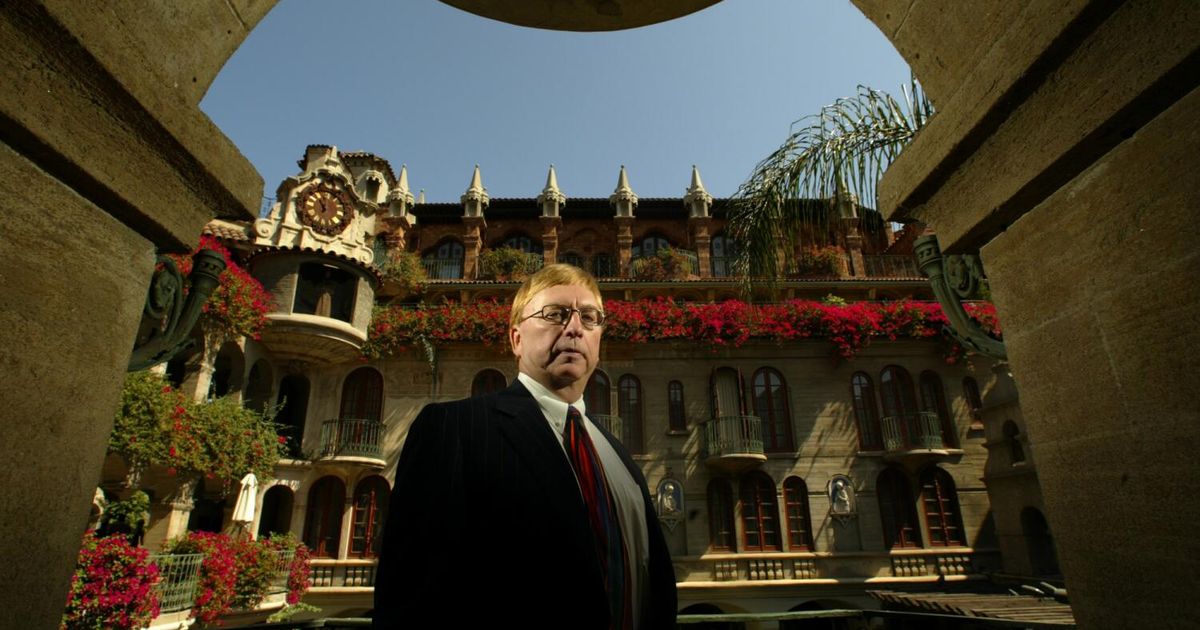 Duane Roberts, frozen-burrito magnate, dies at 88